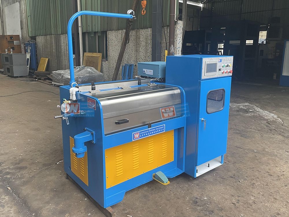 Spray Type Super Fine Wire Drawing Machine With Outlet Wire 0.05-0.12mm