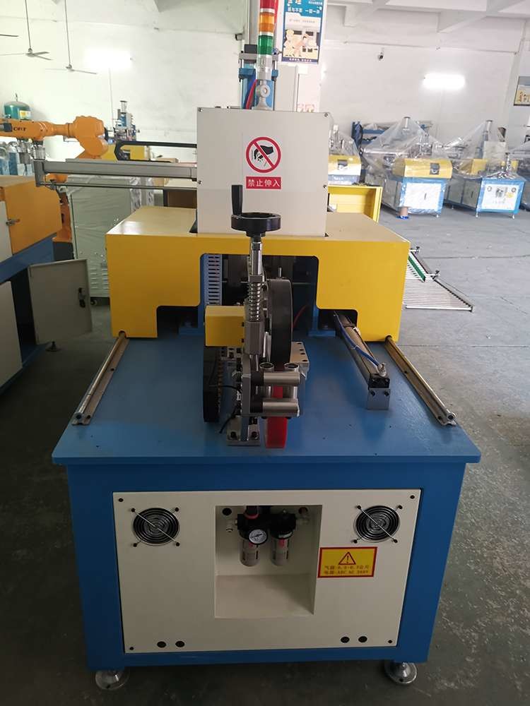 PLC Type Automatic Wire Coiling Machine 260m/Min Air Pressure 5kg/Cm3